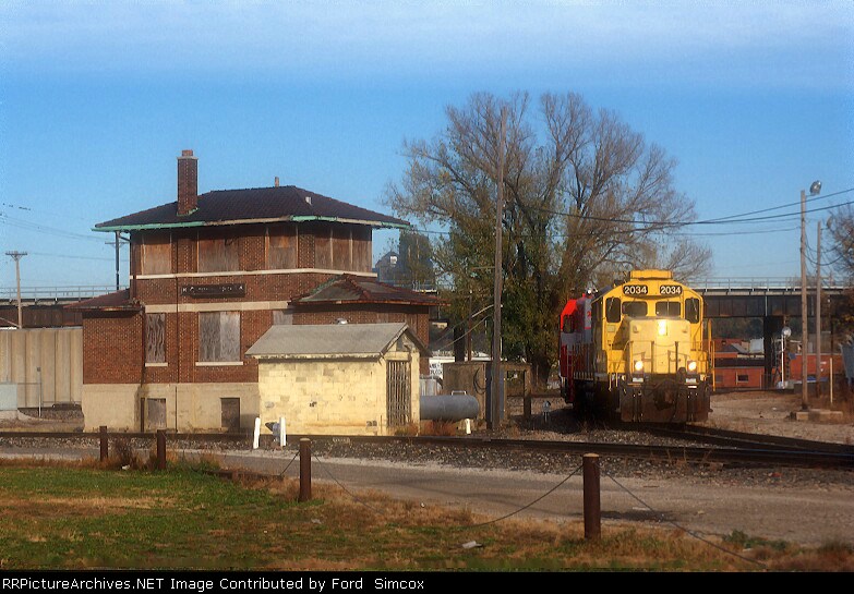 MWLX 2034 @ KCT Tower 14 2006